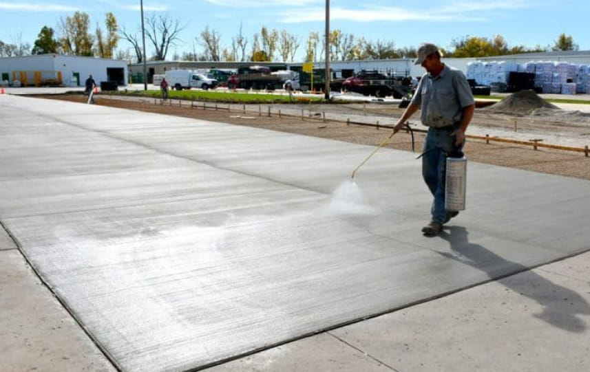 Curing Beton: Proses Penting Kekuatan dan Durabilitas Beton