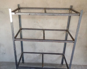 Rak Besi Siku Minimalis yang Stylish dan Fungsional